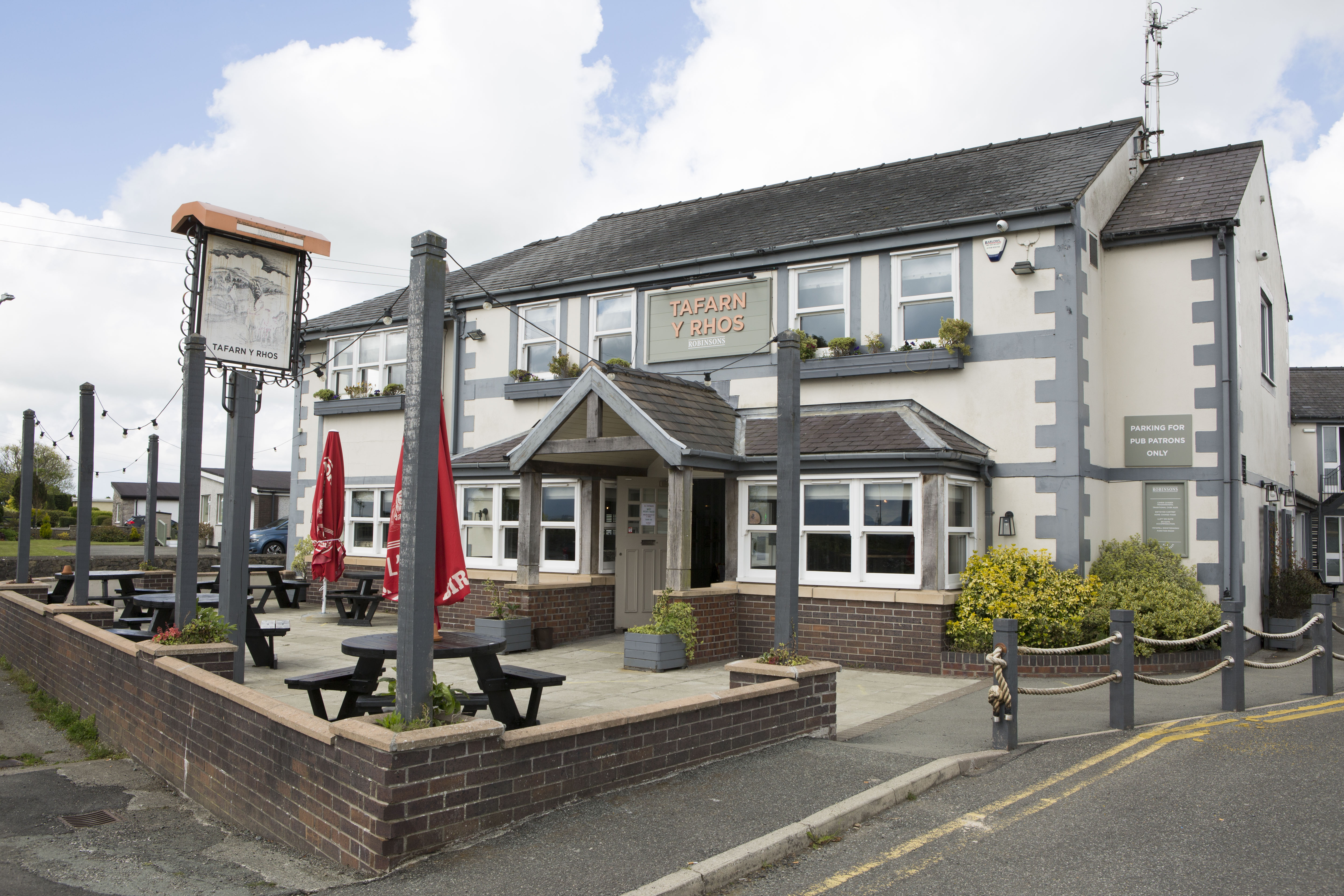 The Tafarn Y Rhos a great Robinsons pub in Rhostrehwfa